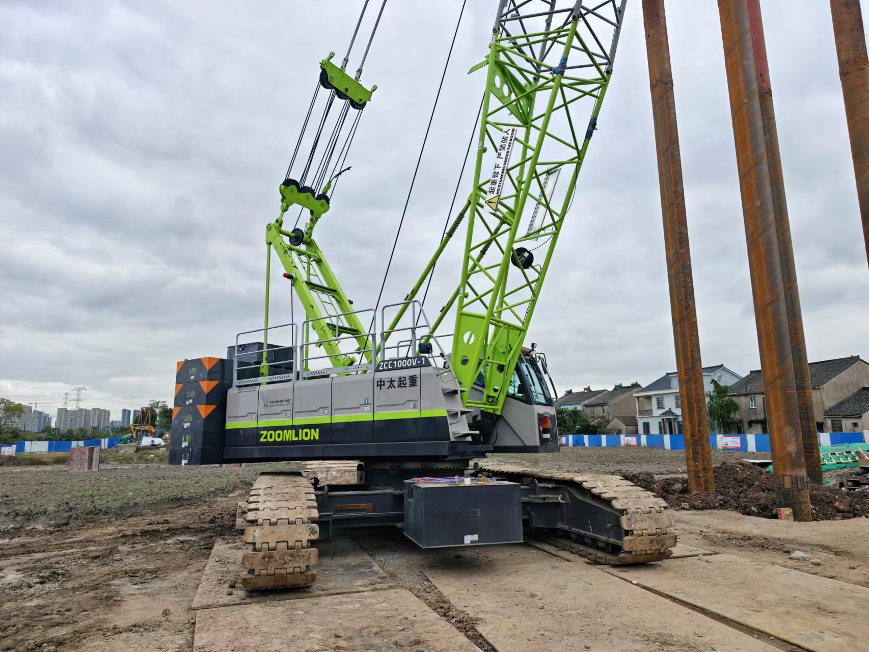 2024 Zoomlion 100-Ton Crawler Crane - MachineryHere