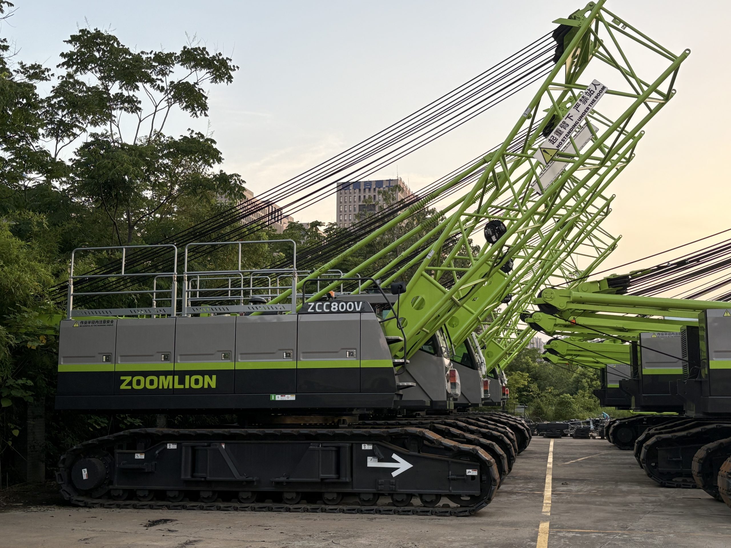 Brand New Zoomlion 80-Ton Crawler Crane - MachineryHere
